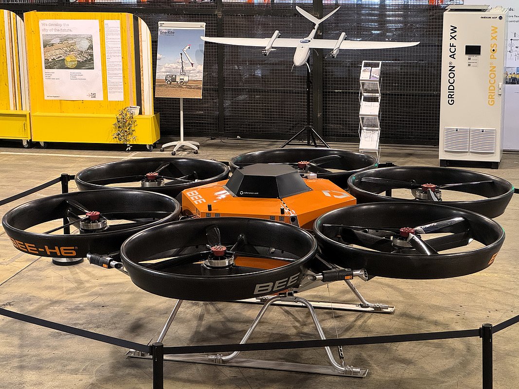 Songbird und BEE-H6: Takeoff für Germandrones am Flughafen Berlin-Tegel ...